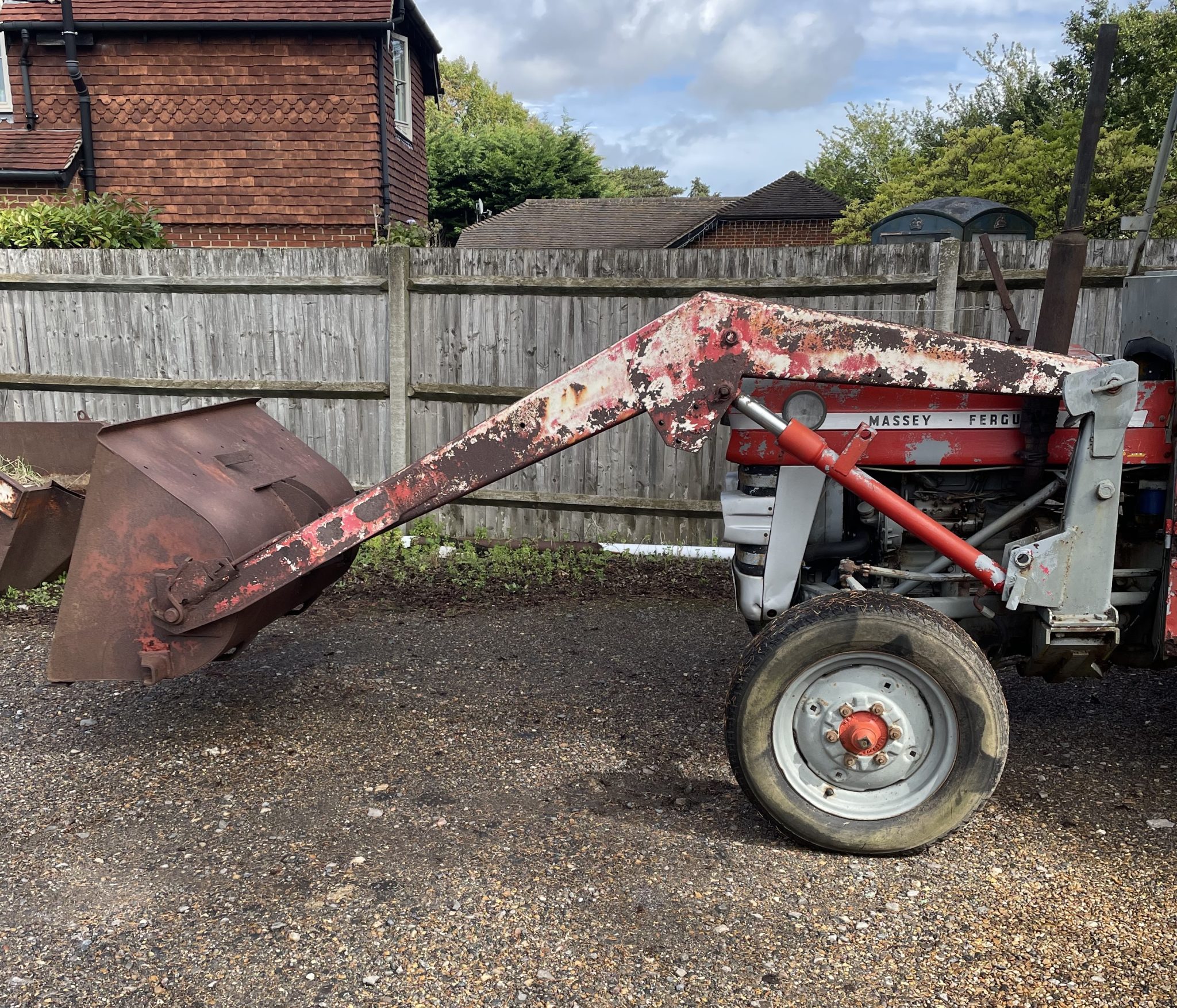 Front Loader for Massey Ferguson 135 For Sale | Farm Machinery Buyer